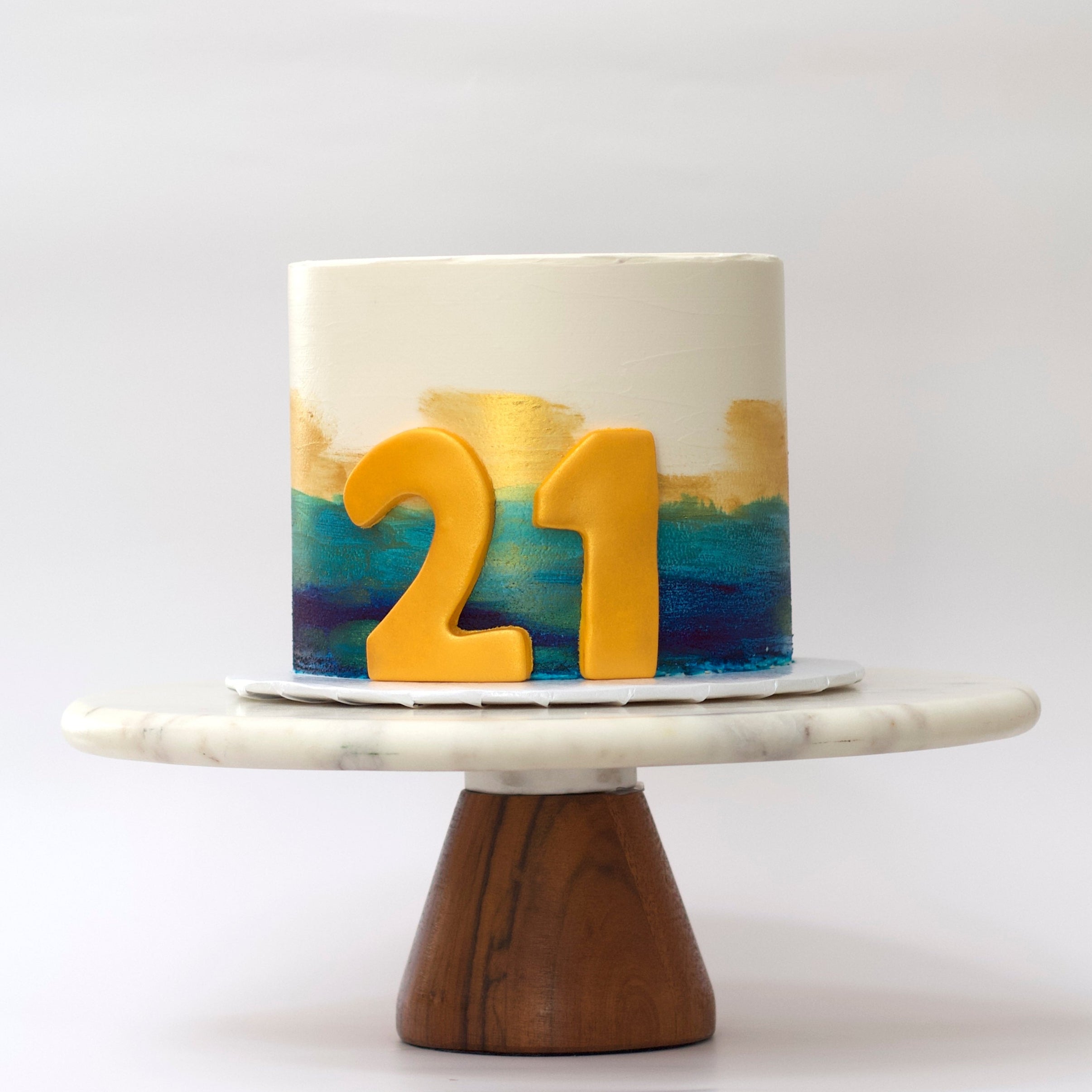 Modern Luxe Cake – Made by Hand Cakes