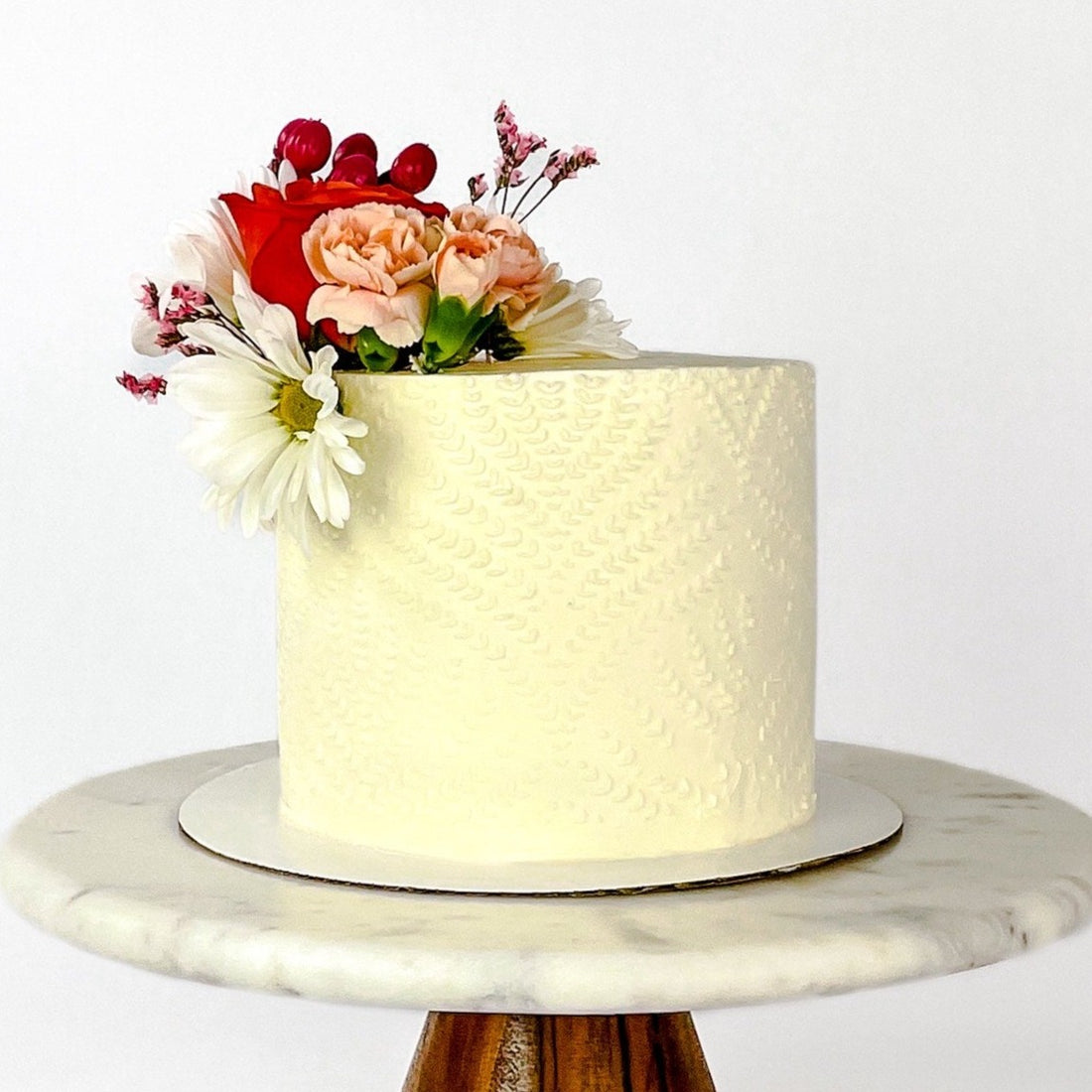 Elegant cake – Made by Hand Cakes